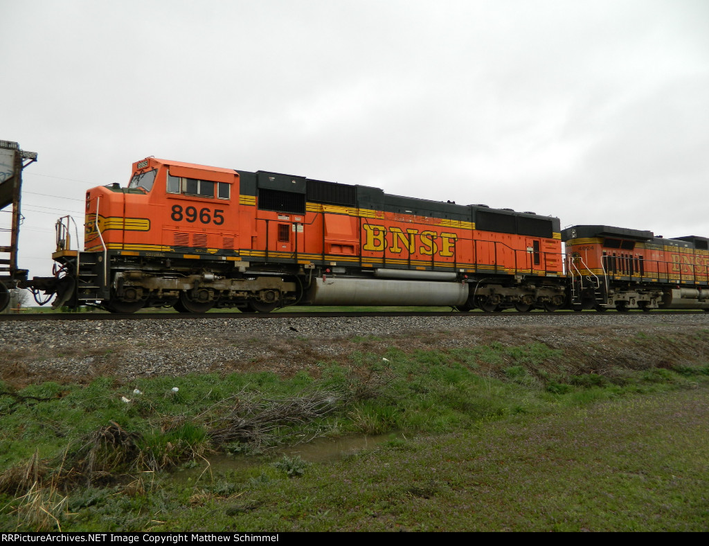 BNSF 8965